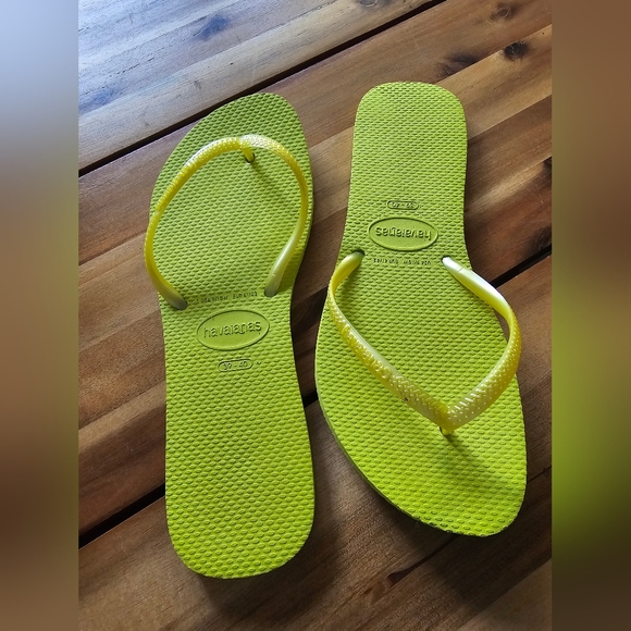 Havaianas | Shoes | Havaianas Flip Flops Lime Green Size 9 W | Poshmark